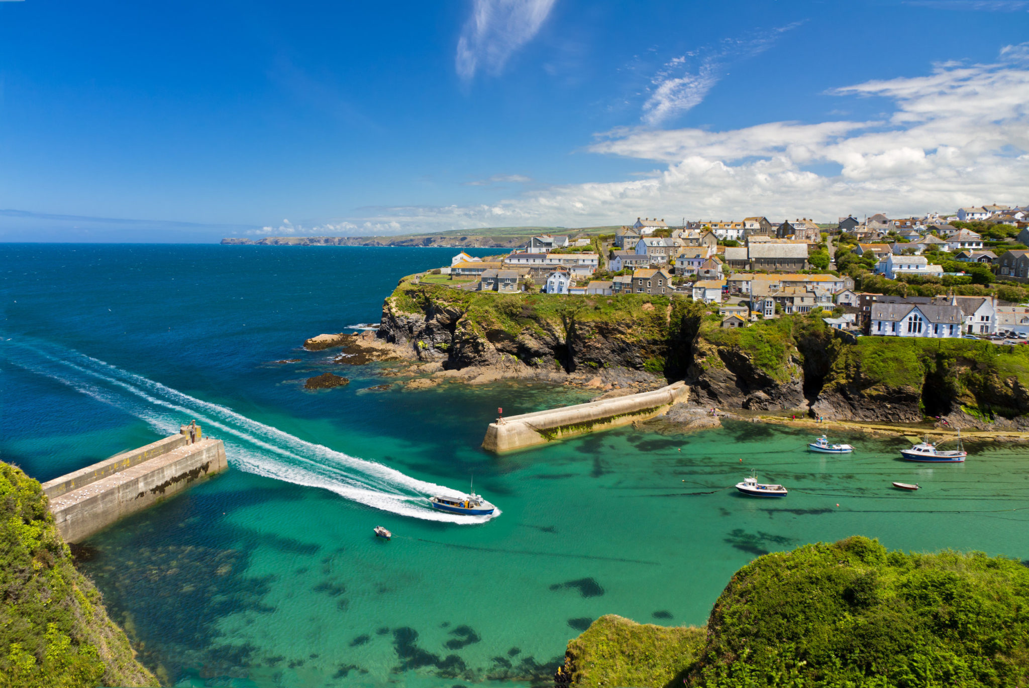 10 Of The Most Beautiful Places in Cornwall 2024